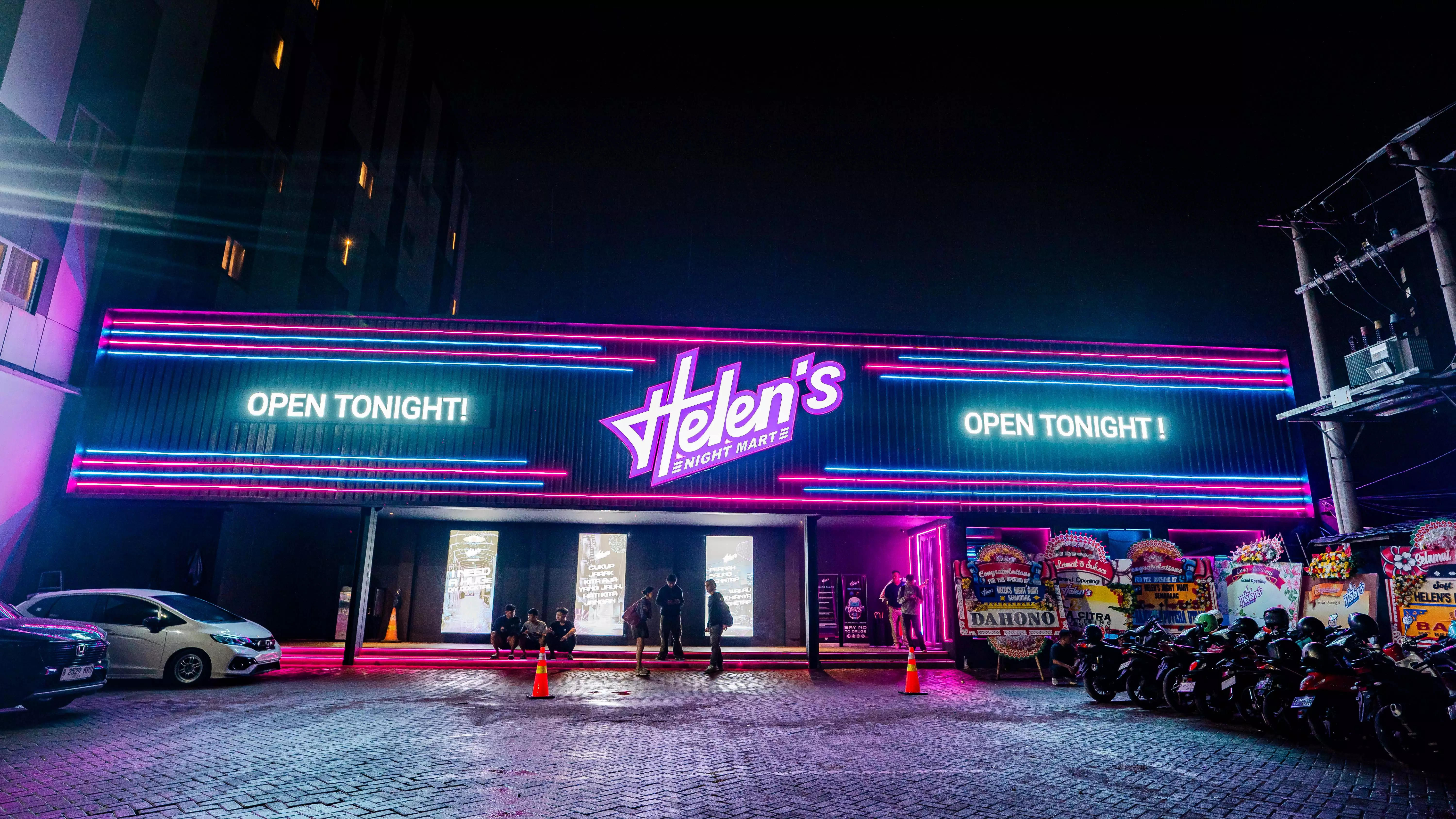 HELEN'S NIGHT MART SEMARANG - The Best Live Bar in SEMARANG | Holywings